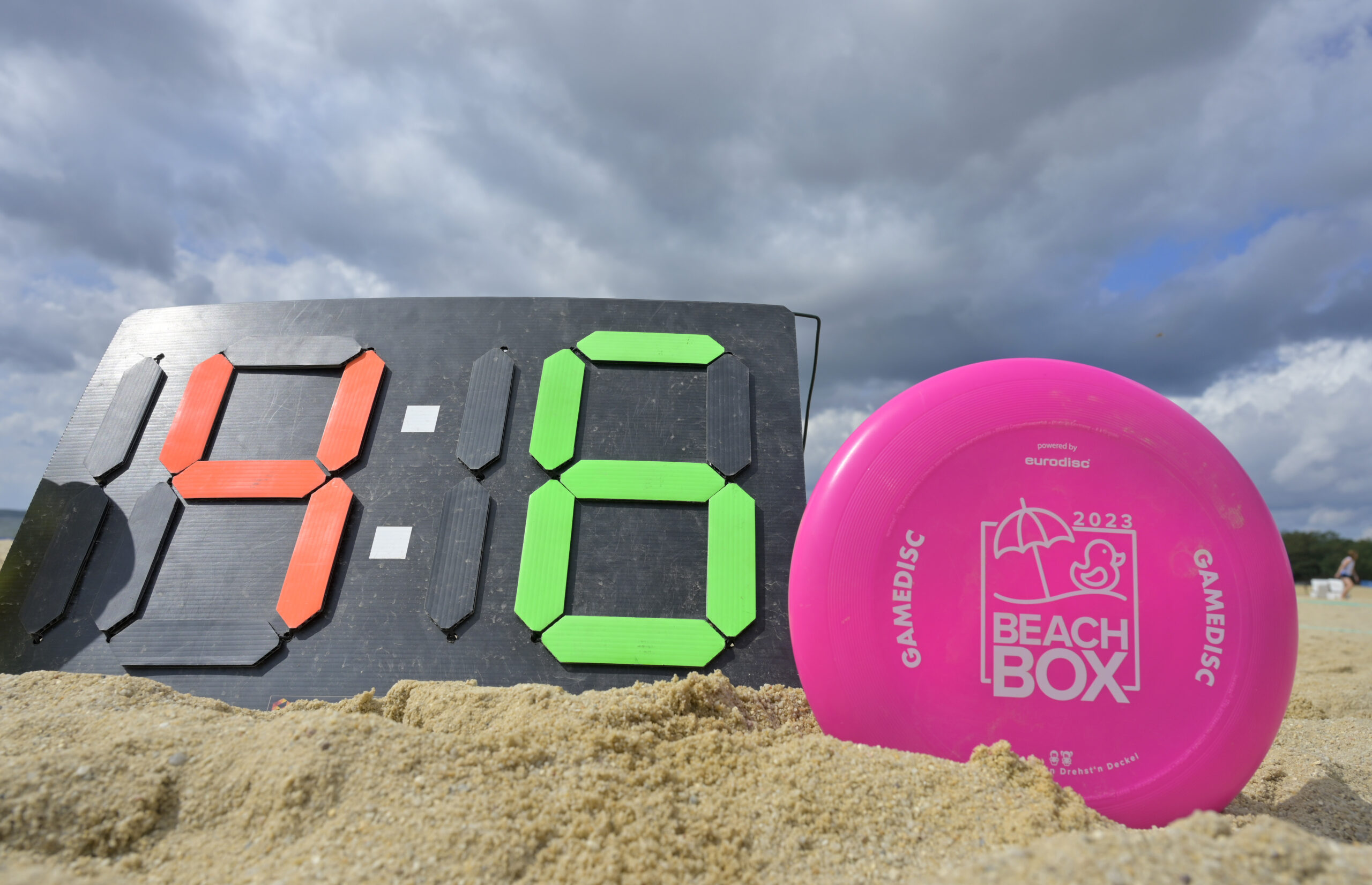Beach Box – Drehst'n Deckels Beach Ultimate Frisbee Tournament