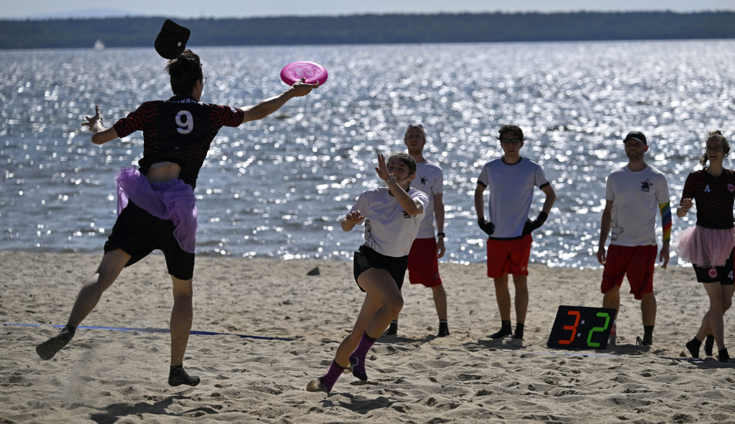 Beach Box – Drehst'n Deckels Beach Ultimate Frisbee Tournament